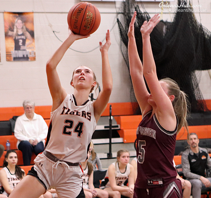 Lady Bees post win over Lady Tigers | Orleans Hub