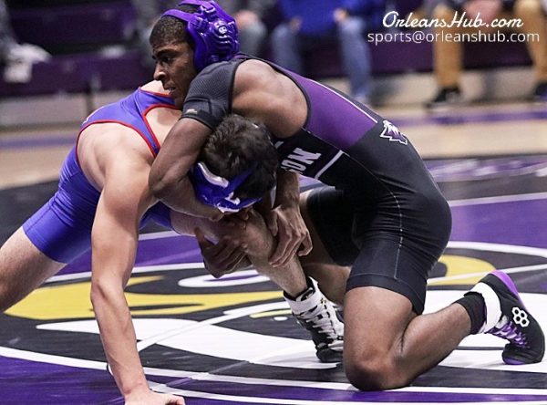 Albion matmen pin rival Medina in N-O finale | Orleans Hub